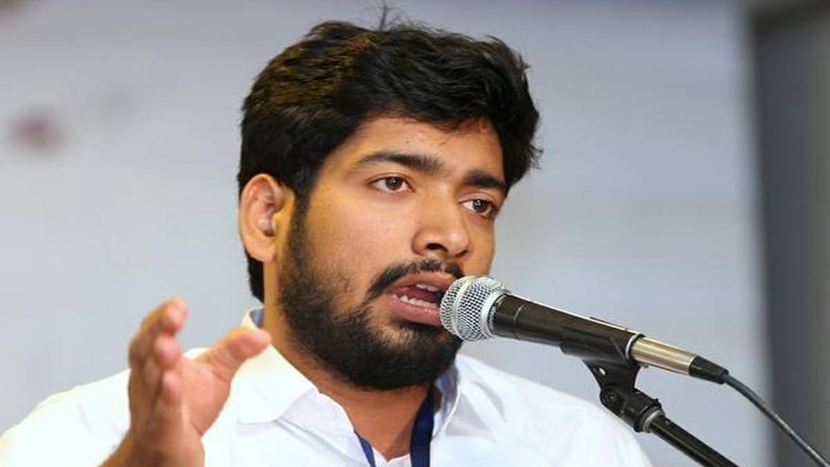 Concession: KSU threatens to block buses - The Hindu